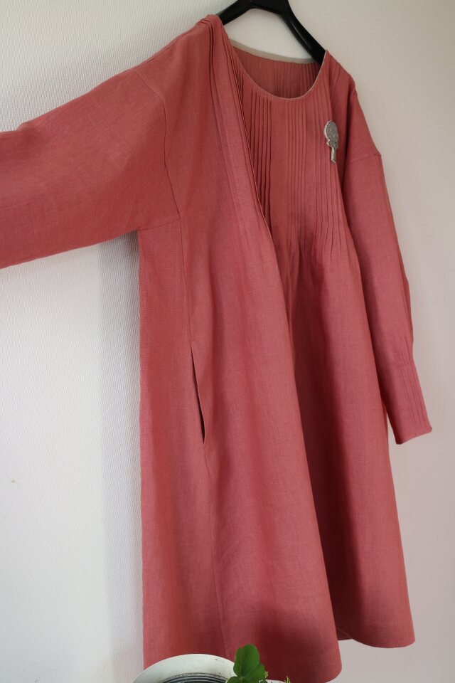 一枚限定★国産リネン100% ピンタックワンピース ★0 | iichi 日々の暮らしを心地よくするハンドメイドやアンティークのマーケットプレイス