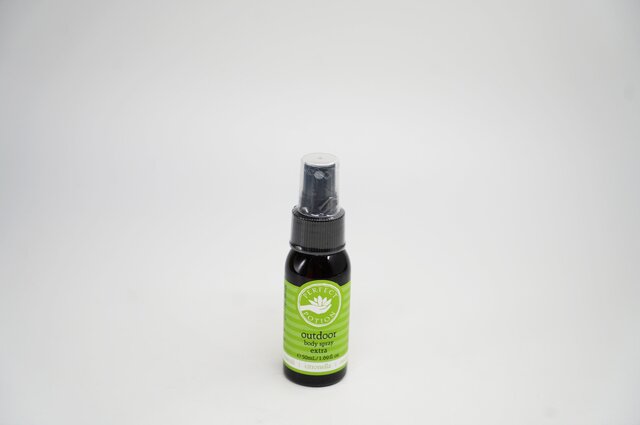 アウトドアボディスプレー エクストラ 50ml | iichi 日々の暮らしを心地よくするハンドメイドやアンティークのマーケットプレイス