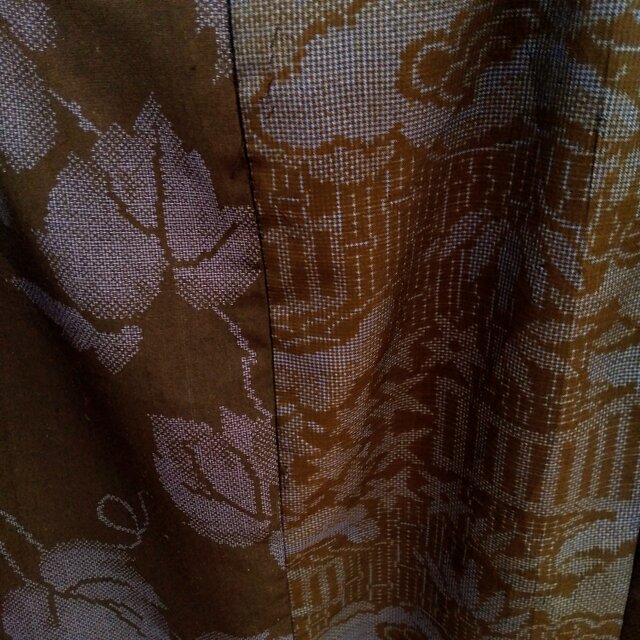 2種類の大島紬を使ったギャザースカート セミロング 受注対応 | iichi ハンドメイド・クラフト作品・手仕事品の通販