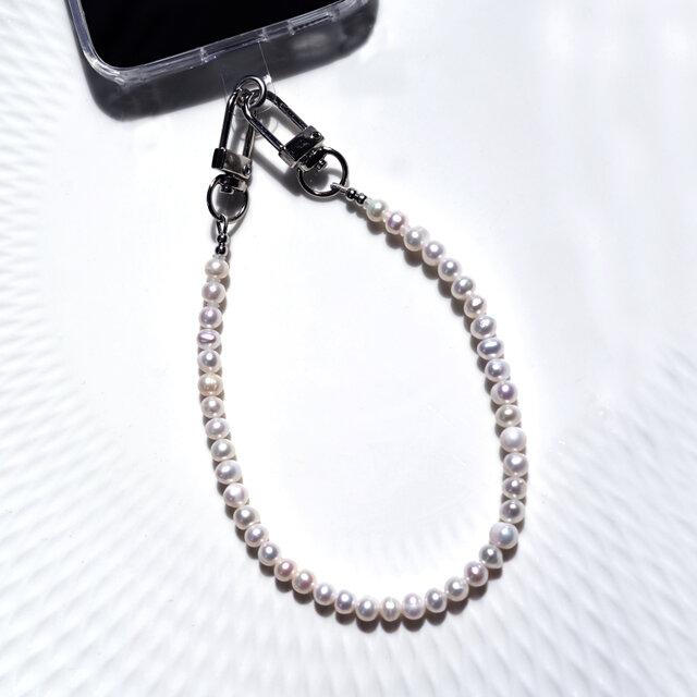淡水真珠の30cmスマホストラップ ～Suzanne_strap | iichi ハンドメイド・クラフト作品・手仕事品の通販