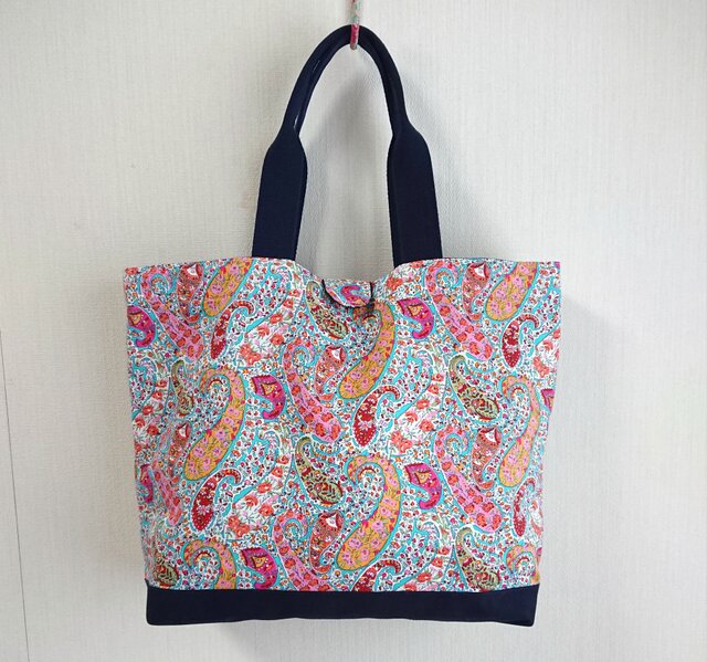 「リバーシブルトート」リバティプリント(Bourton A) | iichi ハンドメイド・クラフト作品・手仕事品の通販
