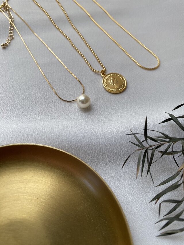 スウェッジチェーン+8mmパール+コインミニマリストレイヤーネックレス 45cm前後セット | iichi ハンドメイド・クラフト作品・手仕事品の通販