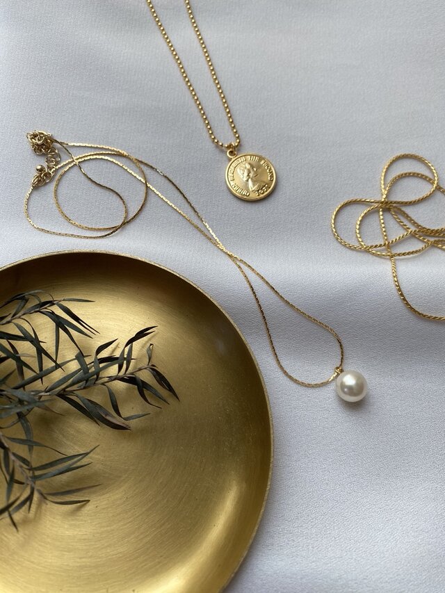 スウェッジチェーン+8mmパール+コインミニマリストレイヤーネックレス 45cm前後セット | iichi ハンドメイド・クラフト作品・手仕事品の通販