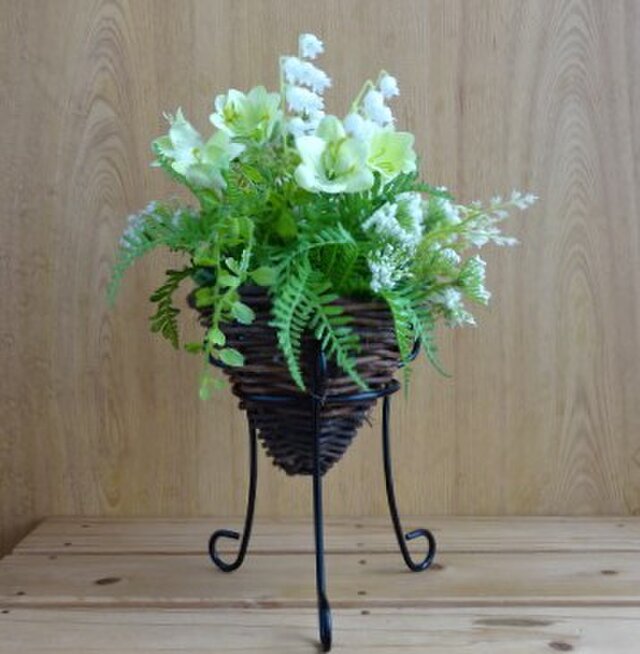 スズランカゴアレンジ | iichi ハンドメイド・クラフト作品・手仕事品の通販