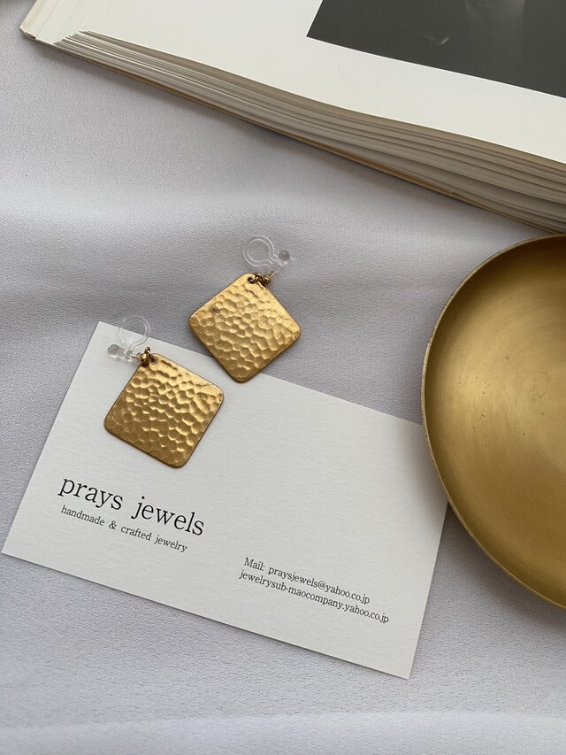 樹脂(ポリカーボネート)痛みなくホールドのイヤリング ノンホールクリップピアス（イヤリング）Brass | iichi ハンドメイド・クラフト作品・手仕事品の通販