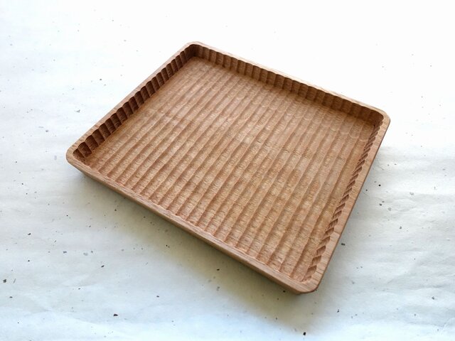 我谷盆 胡桃 23×20×2.5cm ナチュラル | iichi 日々の暮らしを心地よくするハンドメイドやアンティークのマーケットプレイス