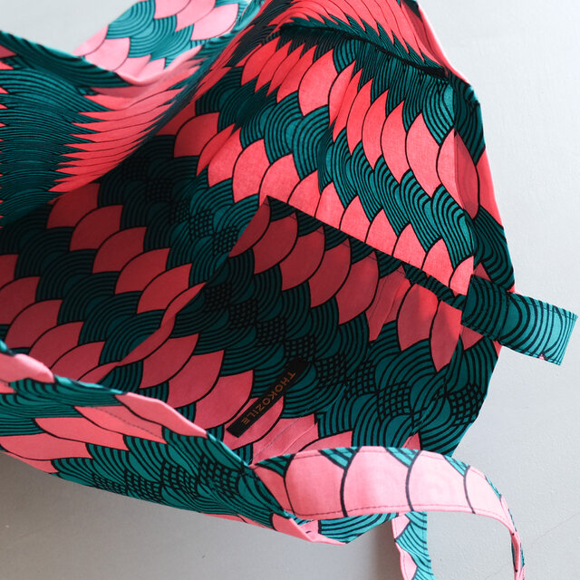 アフリカンワックスプリント トートバッグ Pinki | iichi ハンドメイド・クラフト作品・手仕事品の通販