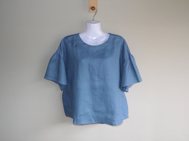 ☆リネン ギャザースリーブブラウス オールドブルー M・L・LL（リネン100％） | iichi 日々の暮らしを心地よくするハンドメイドやアンティークのマーケットプレイス