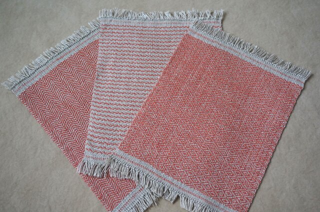 手織り 敷き物 【vm-03-rd】 | iichi ハンドメイド・クラフト作品・手仕事品の通販