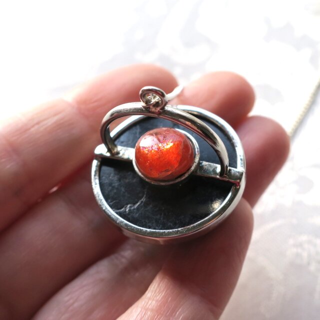 UFOペンデュラム(ペンジュラム) トルマリン＋サンストーン 占い ダウジング 浄化 | iichi ハンドメイド・クラフト作品・手仕事品の通販