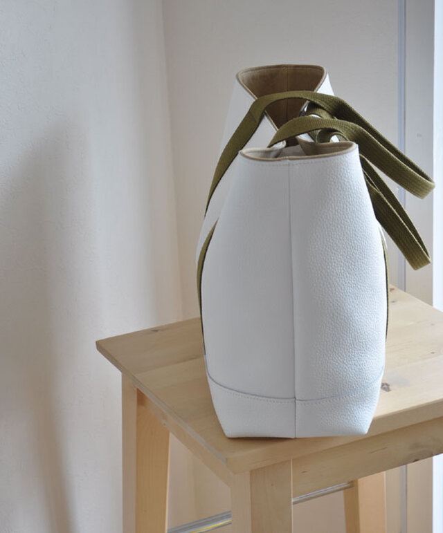 シンプルトート ピュアホワイト | iichi ハンドメイド・クラフト作品・手仕事品の通販