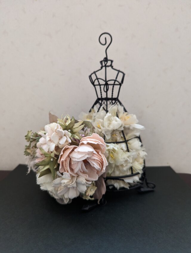 コサージュワイヤートルソー付き〈シェルピンク〉A34 | iichi ハンドメイド・クラフト作品・手仕事品の通販