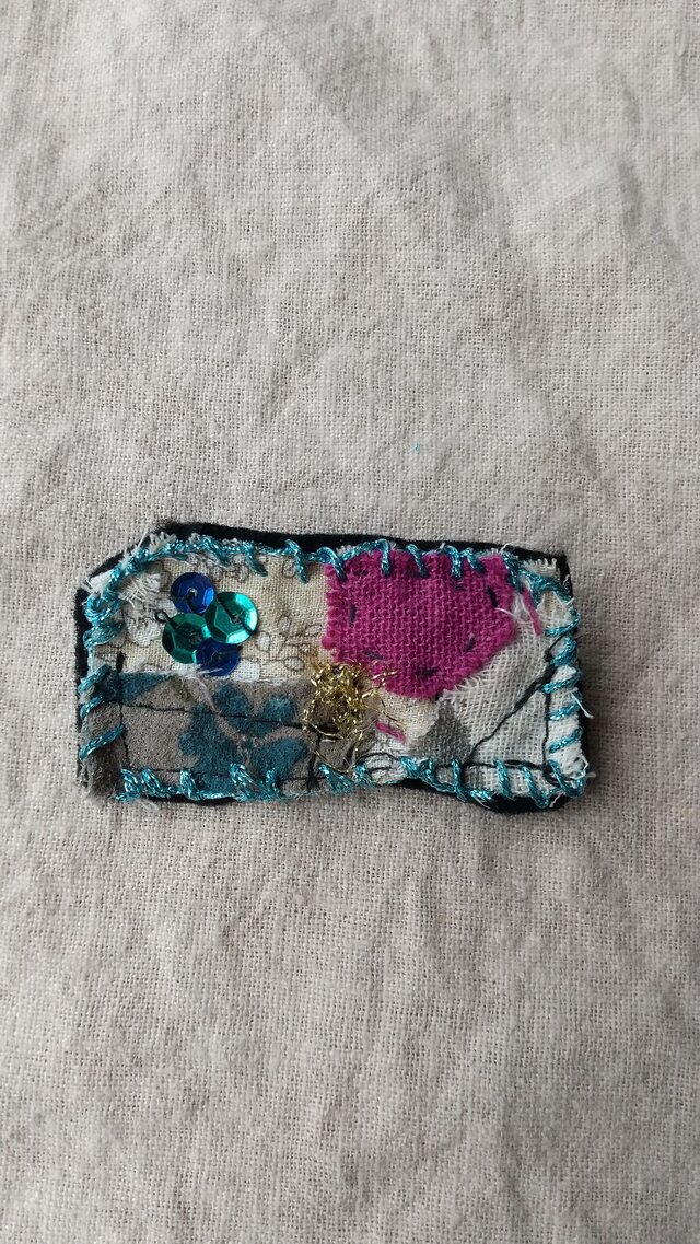 hagireブローチNo.54 | iichi ハンドメイド・クラフト作品・手仕事品の通販