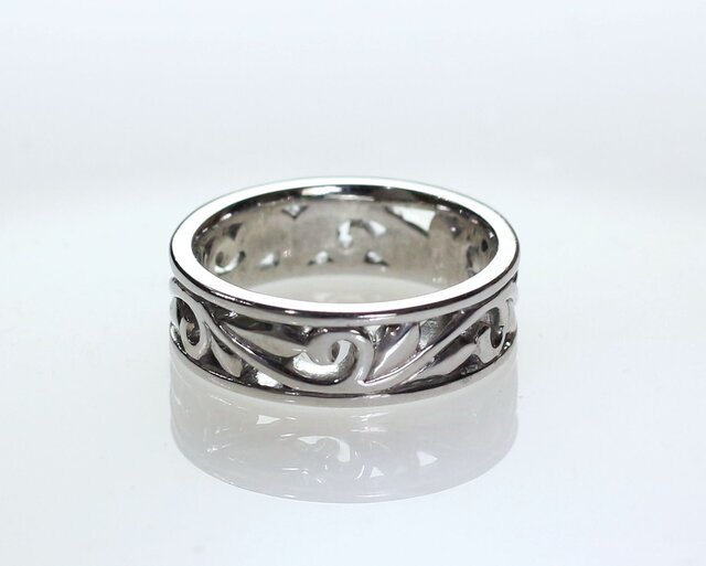 Pt900 アラベスクリング | iichi 日々の暮らしを心地よくするハンドメイドやアンティークのマーケットプレイス