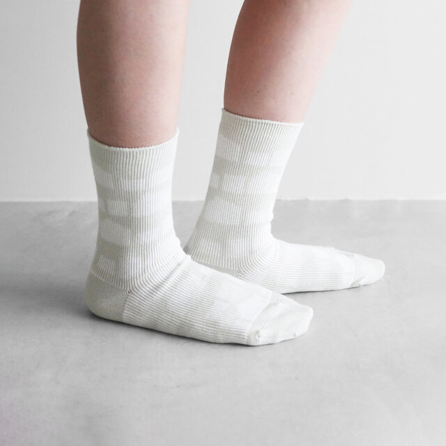 [HUISのくつした]JAGARD（ミストホワイト）【ユニセックス22cm-27cm】 | iichi ハンドメイド・アンティーク・食品・ギフト・手作り