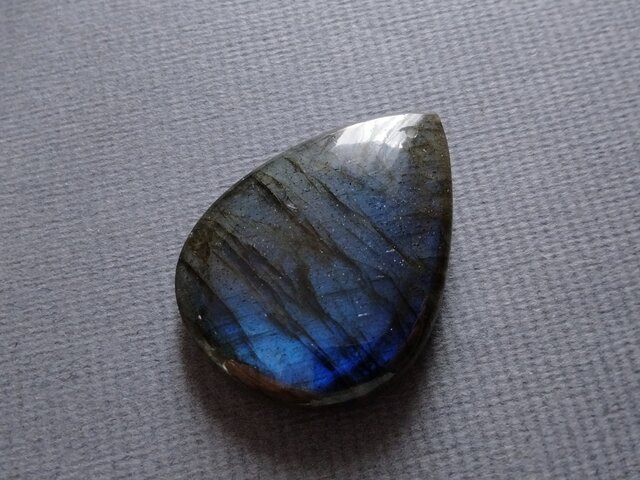 《穴あき》ラブラドライト 34x25mm ルース 12 | iichi ハンドメイド・クラフト作品・手仕事品の通販