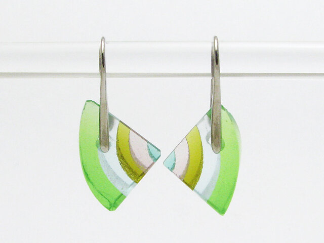 透かしガラスのピアス pia-105 | iichi ハンドメイド・クラフト作品・手仕事品の通販