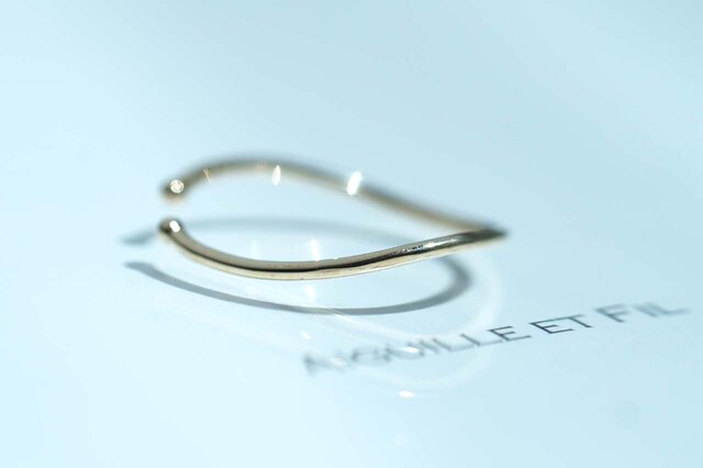 K10 イエローゴールド ウェーブイヤーカフ 【片耳】 | iichi ハンドメイド・クラフト作品・手仕事品の通販