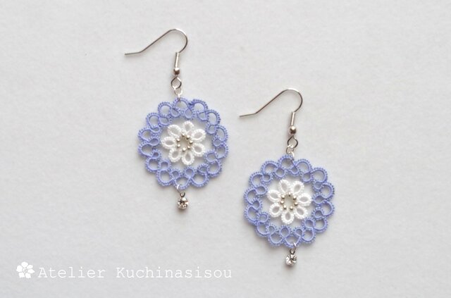 タティングレースとスワロフスキーのピアス〈紫陽花〉 | iichi ハンドメイド・クラフト作品・手仕事品の通販