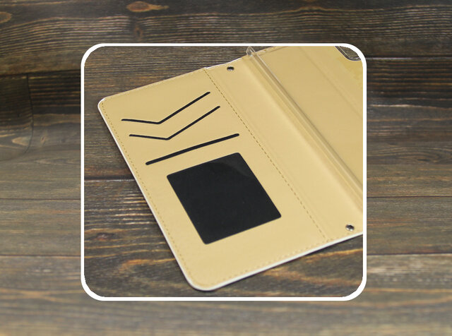 iPhone/Android対応 手帳型スマホケース（カメラ穴あり/はめ込みタイプ）【cats〈レッド〉】 | iichi ハンドメイド・クラフト作品・手仕事品の通販