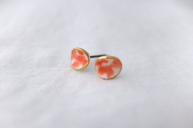 ピアス curl petit coral | iichi ハンドメイド・クラフト作品・手仕事品の通販