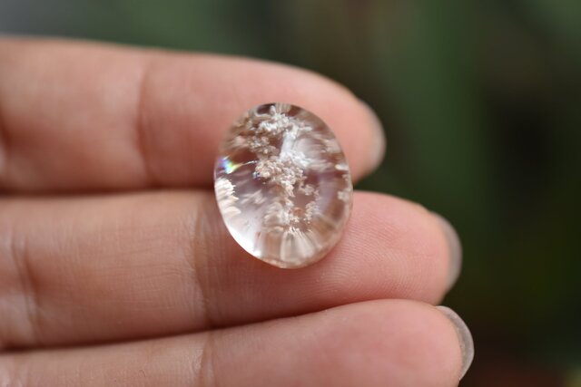 立体★ホワイトピンク★ガーデンクォーツs843 | iichi 日々の暮らしを心地よくするハンドメイドやアンティークのマーケットプレイス