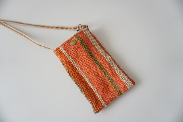 スマホポシェット 短め革ストラップタイプ | iichi ハンドメイド・クラフト作品・手仕事品の通販