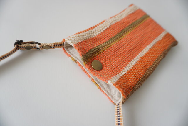 スマホポシェット 短め革ストラップタイプ | iichi ハンドメイド・クラフト作品・手仕事品の通販