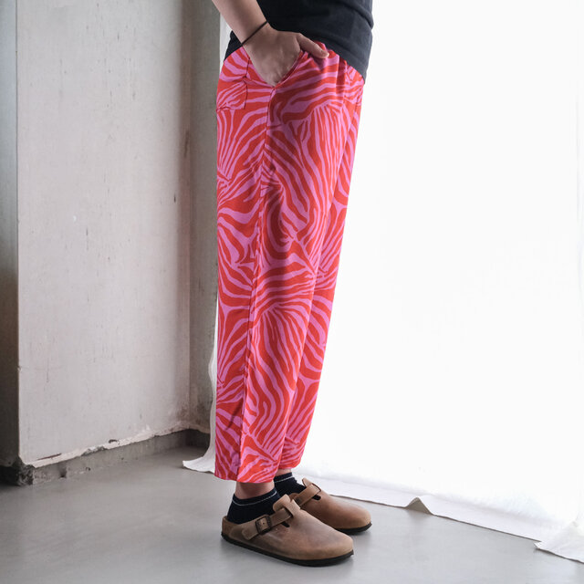レーヨンバルーンパンツ Funky Zebra Cheeky Cherry | iichi ハンドメイド・クラフト作品・手仕事品の通販