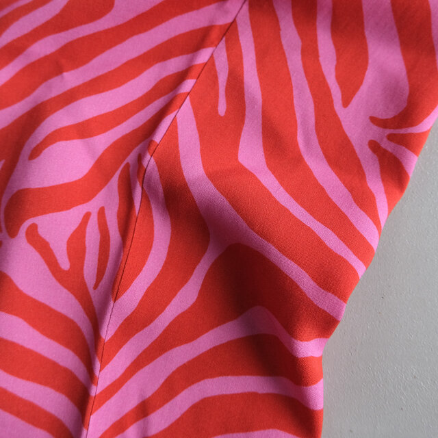 レーヨンバルーンパンツ Funky Zebra Cheeky Cherry | iichi ハンドメイド・クラフト作品・手仕事品の通販