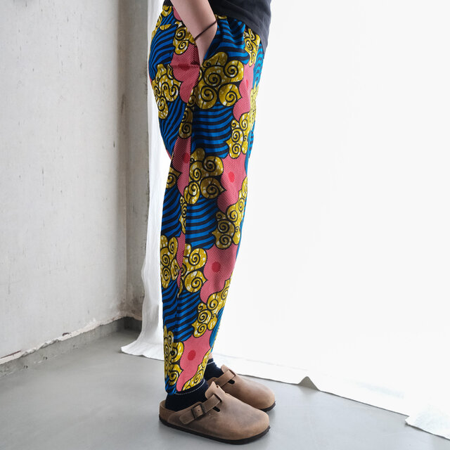 アフリカンワックスファブリック テーパードパンツ Cloud Nine | iichi ハンドメイド・クラフト作品・手仕事品の通販