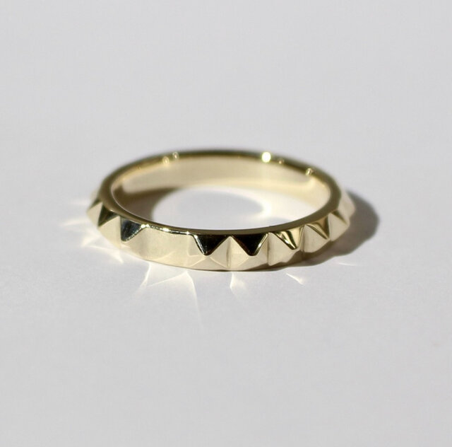 Pyramid Stud Ring (Width 3mm) / K10, K18, PT900 | iichi ハンドメイド・クラフト作品・手仕事品の通販