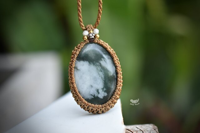 本翡翠★ミャンマー翡翠★マクラメネックレス1036 | iichi ハンドメイド・クラフト作品・手仕事品の通販