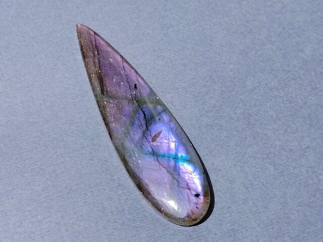 【希少】パープルラブラドライト〈大〉62x16mm ルース 64 | iichi ハンドメイド・クラフト作品・手仕事品の通販