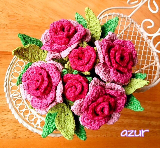 薔薇のコサージュ マゼンタピンクグラデーション | iichi ハンドメイド・クラフト作品・手仕事品の通販