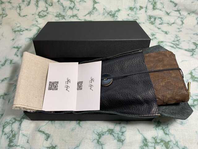 【現品限り!!】ヒポレザー(カバ革:チョコブラウン) firebird 【オイスター】ラウンドロング (ユニセックス) | iichi ハンドメイド・クラフト作品・手仕事品の通販