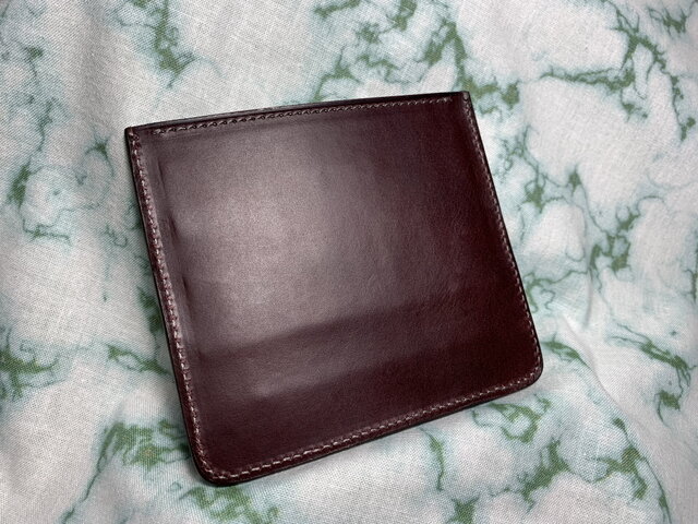 【薄型カードケース】ポロサス(ソルティ:ホットピンク)×ブッテーロ(ワイン) firebird | iichi ハンドメイド・クラフト作品・手仕事品の通販