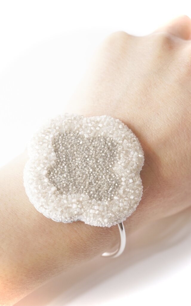 受注製作【 spring ephemeral / seed 】bangle | iichi ハンドメイド・クラフト作品・手仕事品の通販