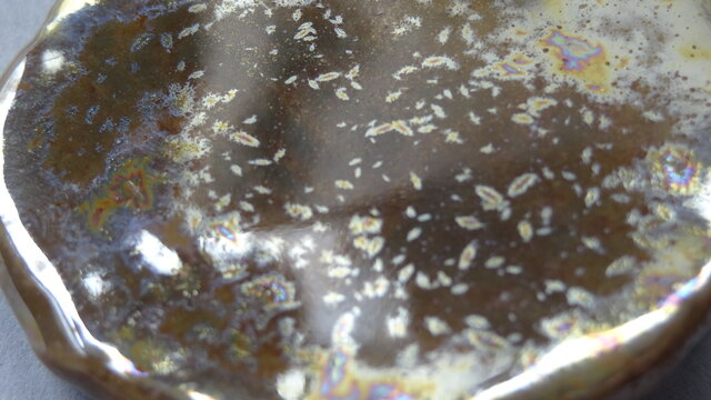 ラスターメタ一リック釉 ブローチ ⑨ | iichi ハンドメイド・クラフト作品・手仕事品の通販