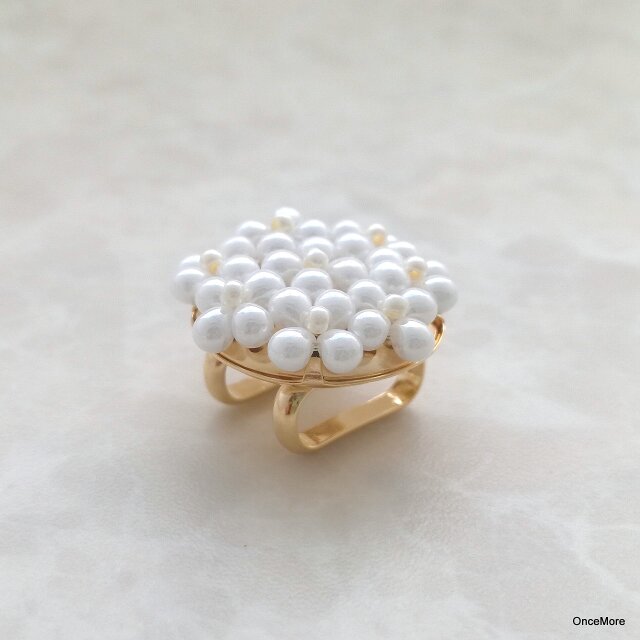 紫陽花の帯留め（ホワイト／アナベル）Ⅱ | iichi ハンドメイド・クラフト作品・手仕事品の通販