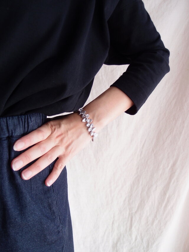 Baby Baroque Pearl Bracelet【RP】ベビーバロックパール ブレスレット／Gray | iichi ハンドメイド・クラフト作品・手仕事品の通販