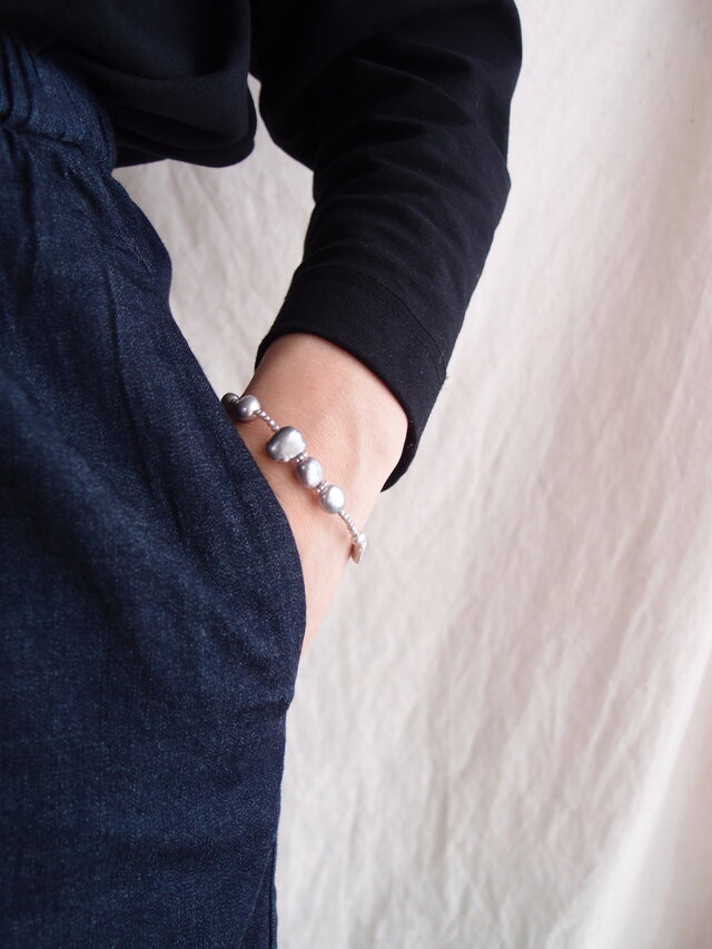 Baroque Pearl Mix Bracelet【Silver】バロックパールMix ブレスレット／Gray | iichi ハンドメイド・クラフト作品・手仕事品の通販