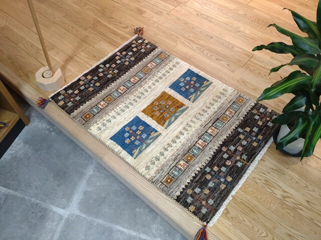 ペルシャ パルヴィーズ コルクウール カシュクリ 90×60cm グレー RJ6644G | iichi ハンドメイド・クラフト作品・手仕事品の通販