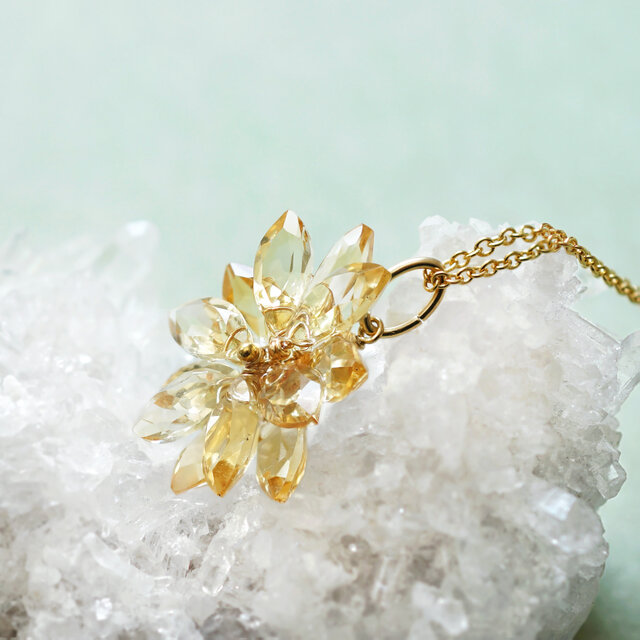 シトリンによるヒマワリのネックレス ～Sunflower | iichi ハンドメイド・クラフト作品・手仕事品の通販