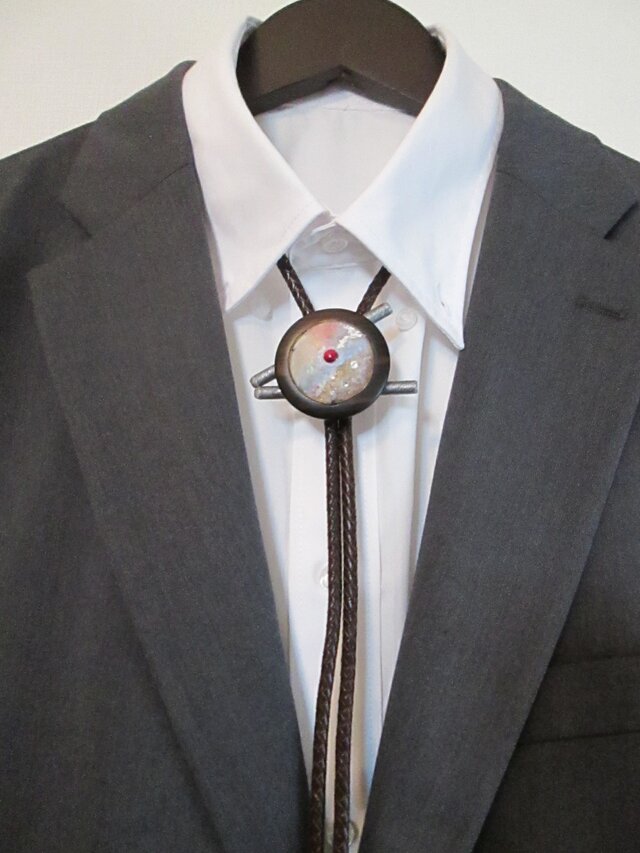 ループタイ Mサイズ 紐の長さ105cm 品名:冬霜の色 | iichi ハンドメイド・クラフト作品・手仕事品の通販