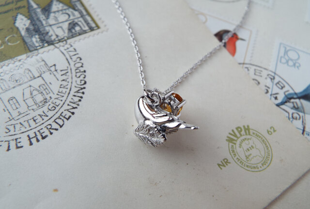 【一点物】花と鳥（オレンジのバラ） アトリエ2周年記念ジュエリー | iichi ハンドメイド・クラフト作品・手仕事品の通販