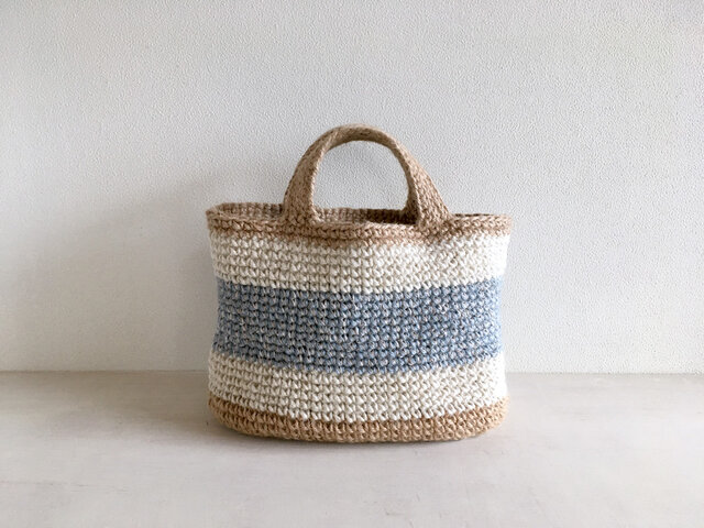 麻ひもバッグ mini IceBlue | iichi 日々の暮らしを心地よくするハンドメイドやアンティークのマーケットプレイス
