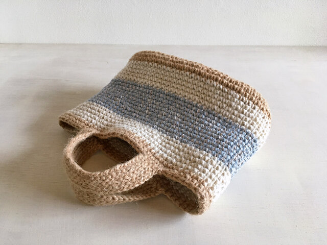 麻ひもバッグ mini IceBlue | iichi 日々の暮らしを心地よくするハンドメイドやアンティークのマーケットプレイス