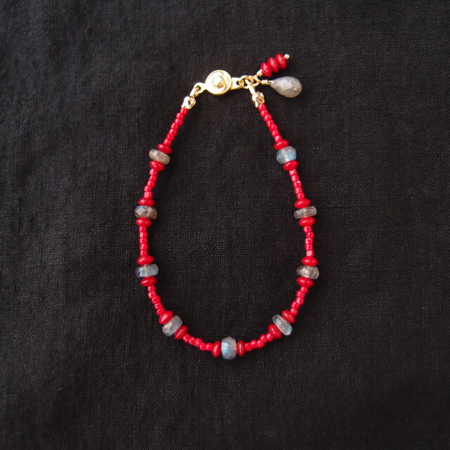 Labradorite × Red Coral Bracelet【GP】ラブラドライト×レッドコーラル ブレスレット | iichi ハンドメイド・クラフト作品・手仕事品の通販