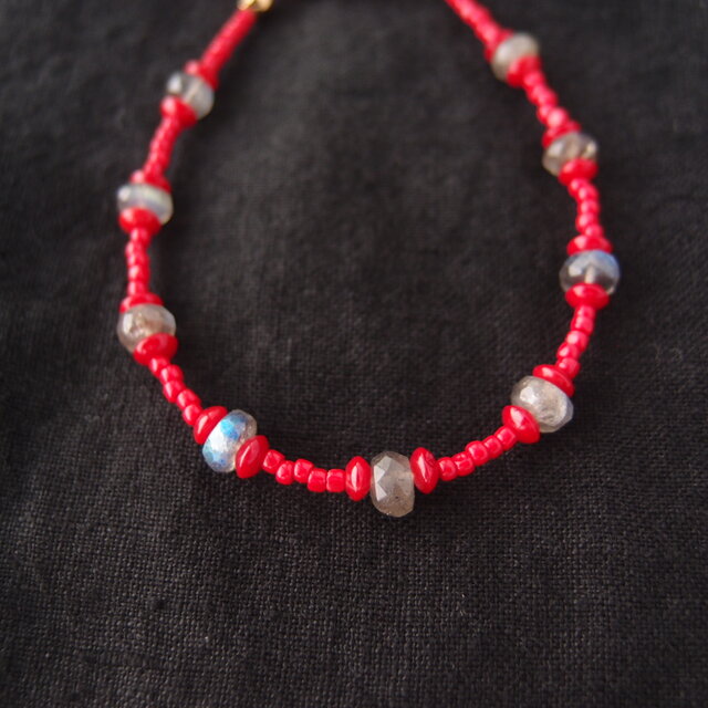 Labradorite × Red Coral Bracelet【GP】ラブラドライト×レッドコーラル ブレスレット | iichi ハンドメイド・クラフト作品・手仕事品の通販